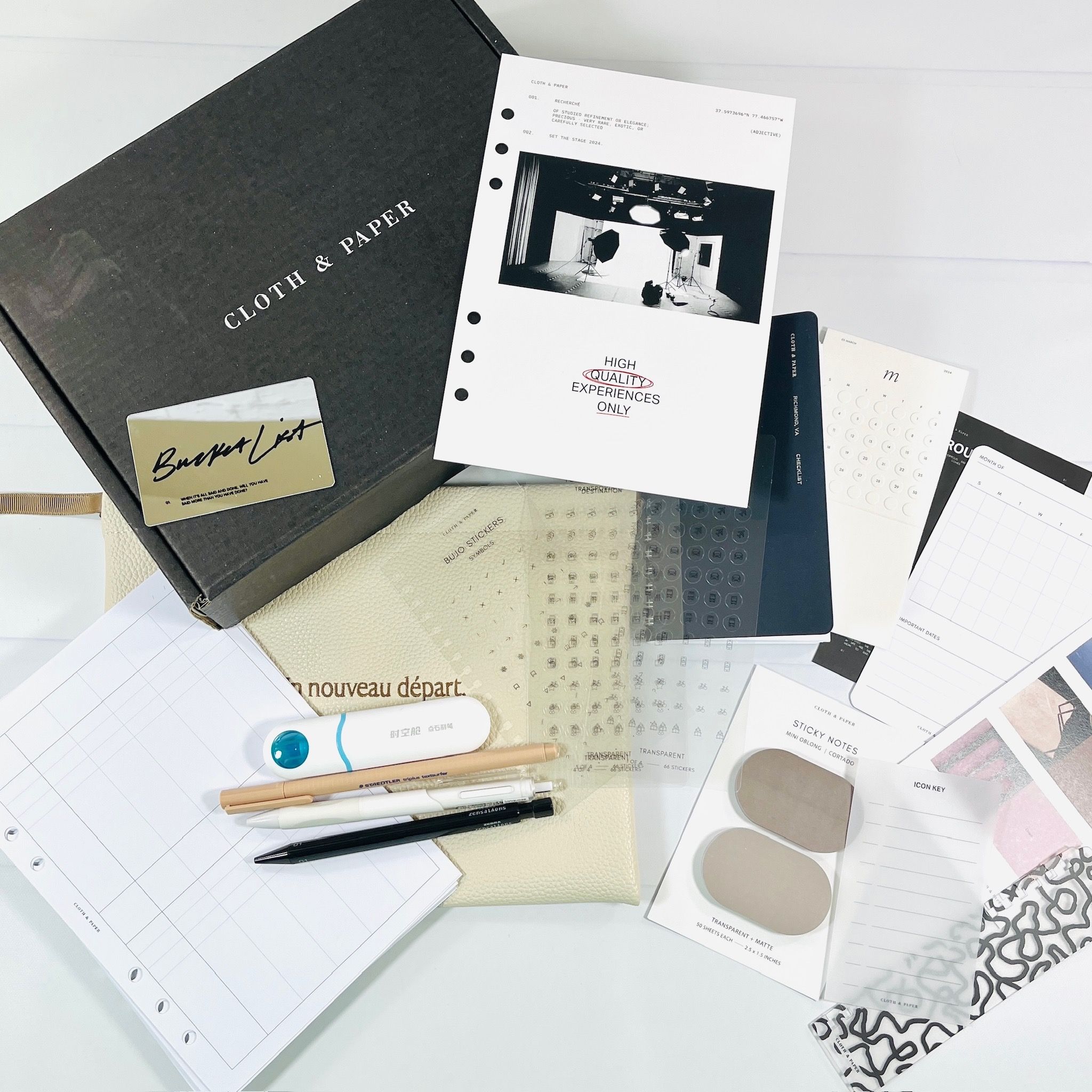 CLOTH & PAPER January 2024 Review: Bucket List - Hello Subscription